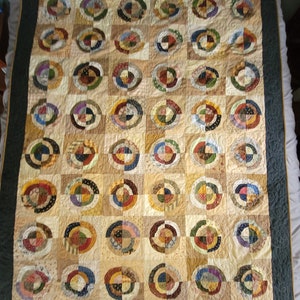 Handcrafted Bullseye Quilt - Etsy