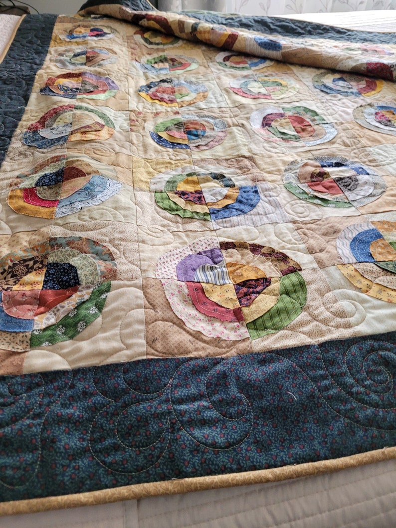 Handcrafted Bullseye Quilt - Etsy