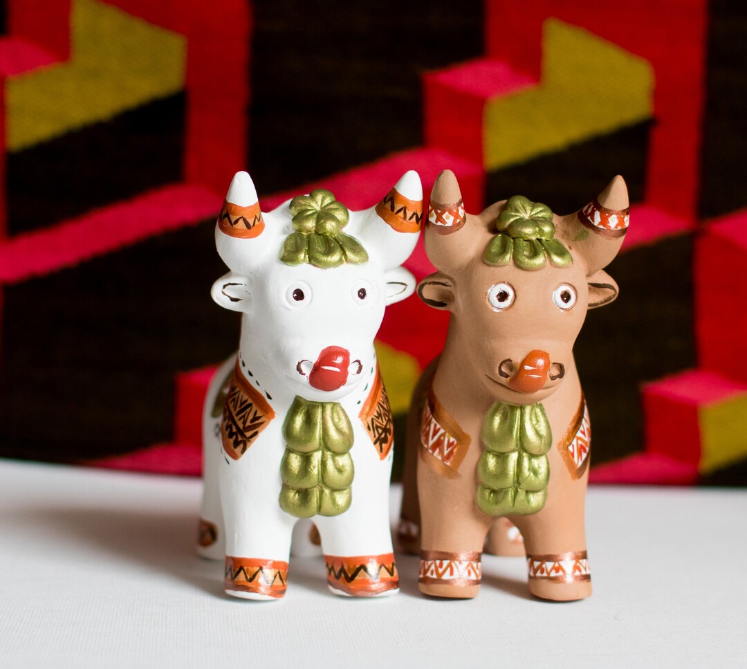 Pucara Bull 5 in Tall Handmade Traditional Figurine Sculpture Lucky ...