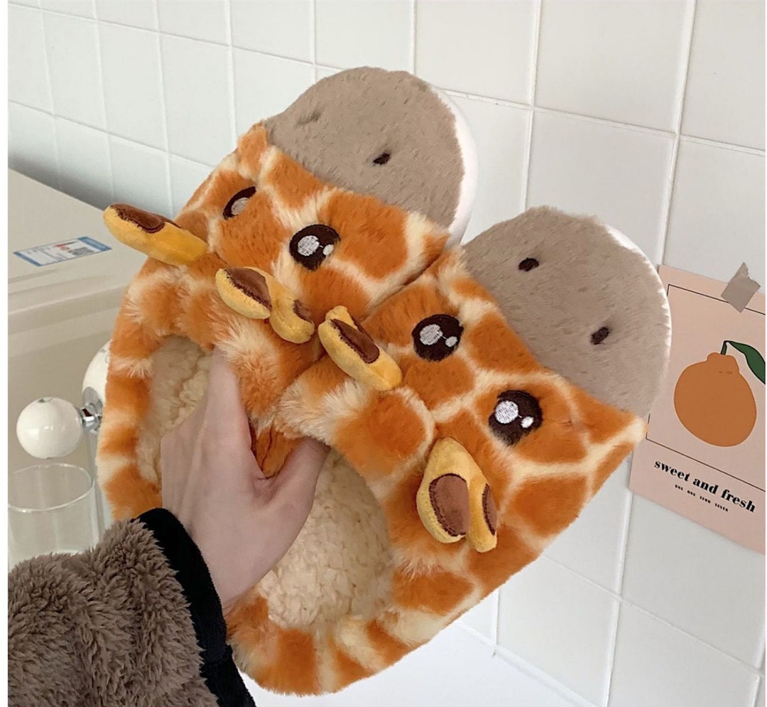 Super Cute Adorable Giraffe Slippers, Faux Fur Slippers, Fluffy Warm ...