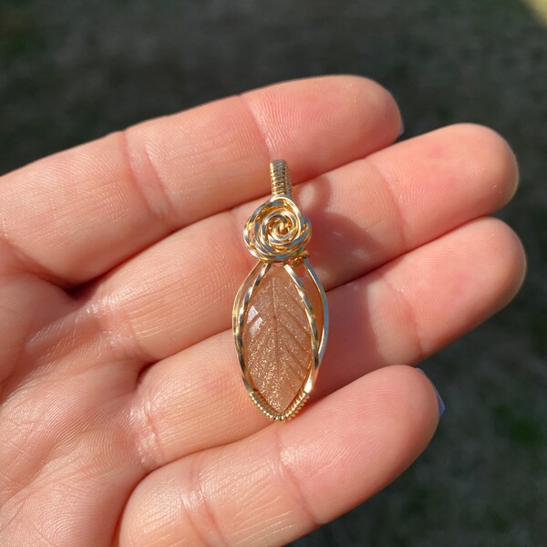 Gold Wire Necklace - Etsy