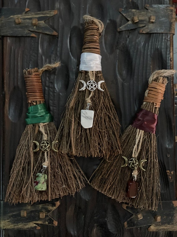 Real Witch Brooms Witch's Broomstick | Spirit Halloween Wikia | Fandom
