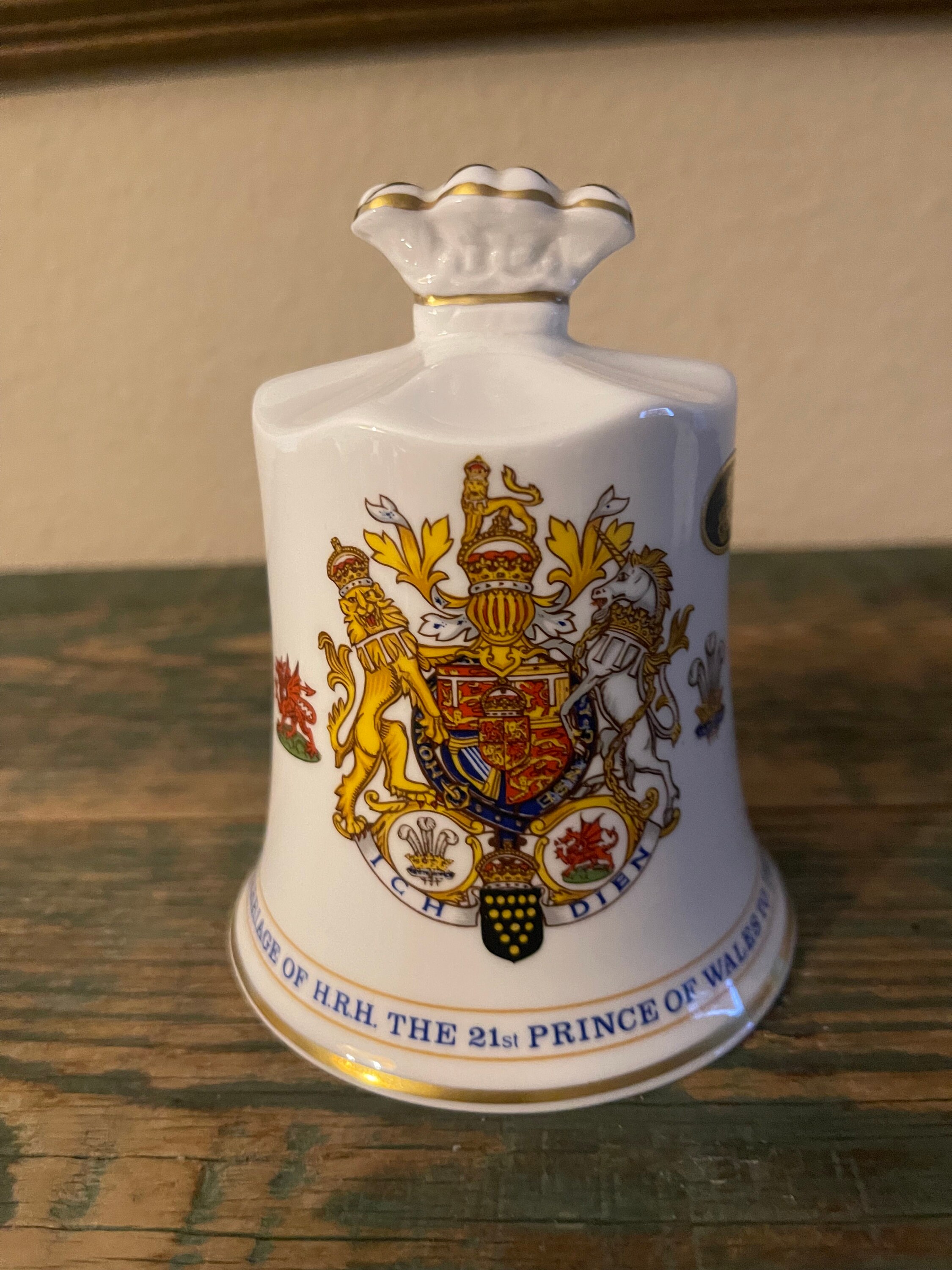 Vintage Aynsley Prince and Princess of Wales 1981 Wedding Souvenir Bell ...