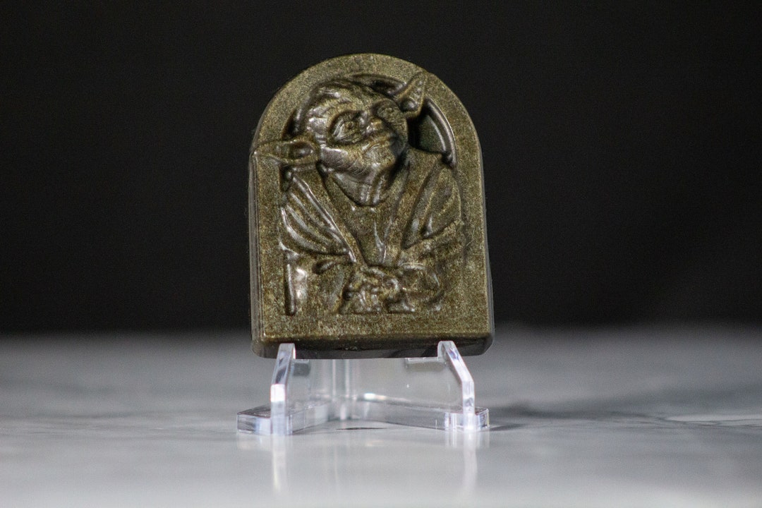 Gold-sheen Obsidian Yoda Crystal Carving - Etsy