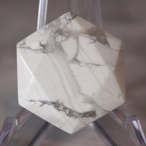 Hex's Hexagon Crystal Carving - Etsy