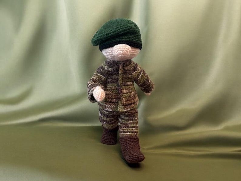 Soldier Amigurumi Crochet Pattern: Royal Marine, Royal Navy, Low Sew ...