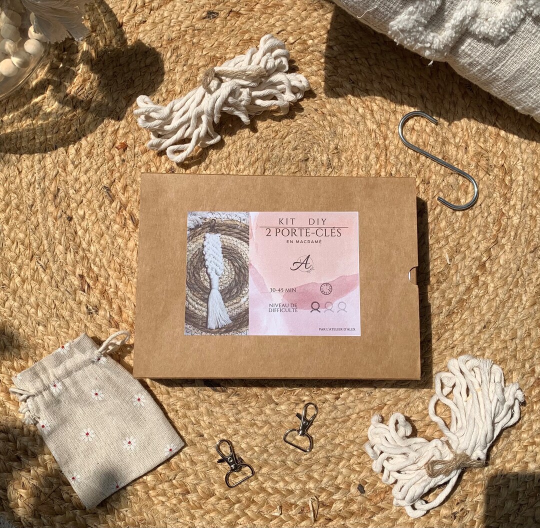 DIY Tutorial Kit - 2 Macramé Key Rings - Gift Idea - Manual Activity ...