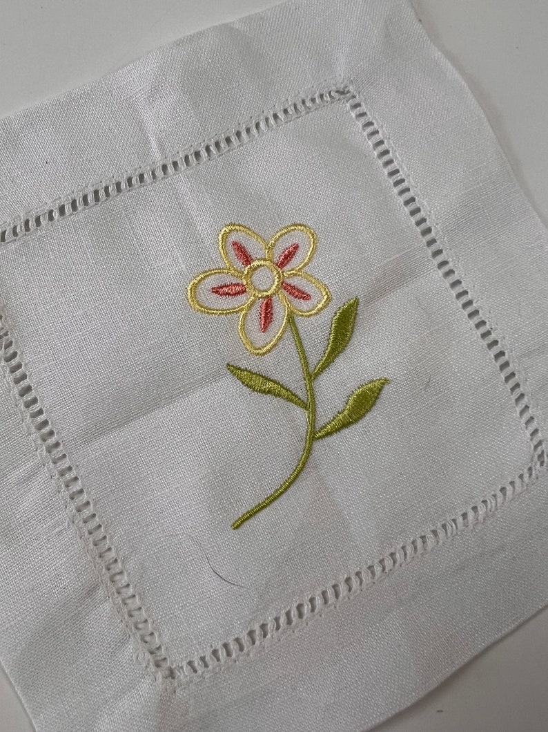 Daisy Machine Embroidery Design Vintage Inspired Flower - Etsy