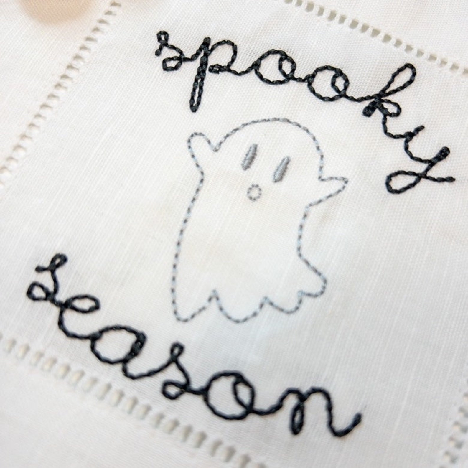 Ghost Outline Machine Embroidery Design, Bean Stitch Ghost Design ...