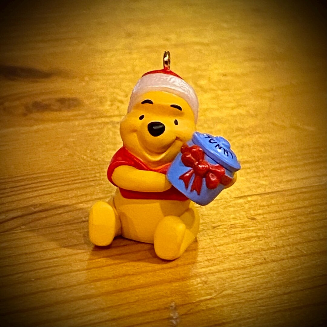 Vintage 1997 Hallmark Miniature Winnie the Pooh Collection Ornament ...