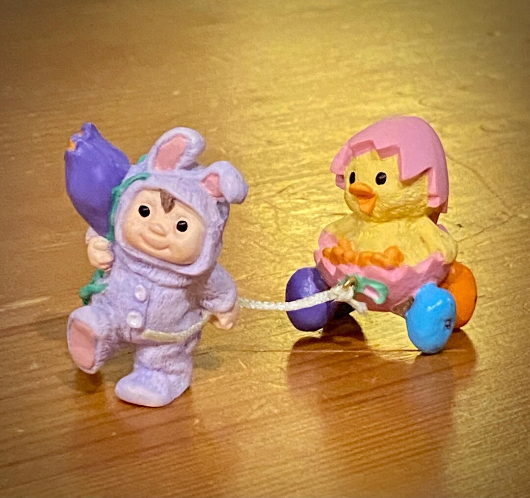 Vintage 1996 Hallmark Merry Miniatures Easter Parade: Spring Bunny ...