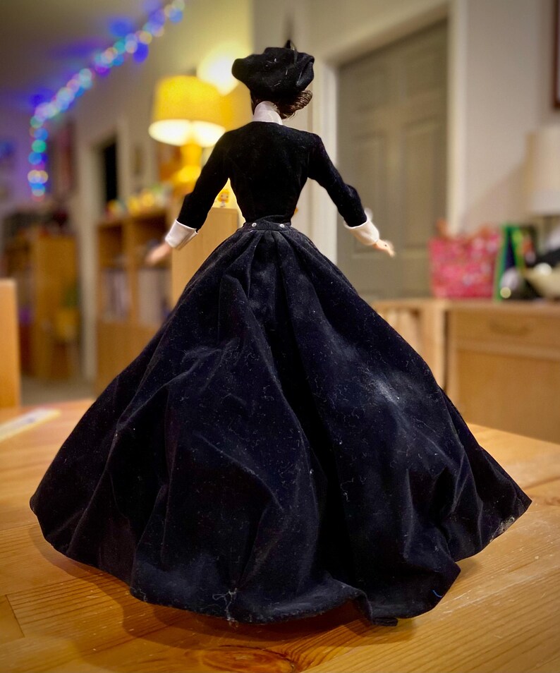 1997 Vintage Romantic Interlude Barbie Fashion Doll, Classique ...