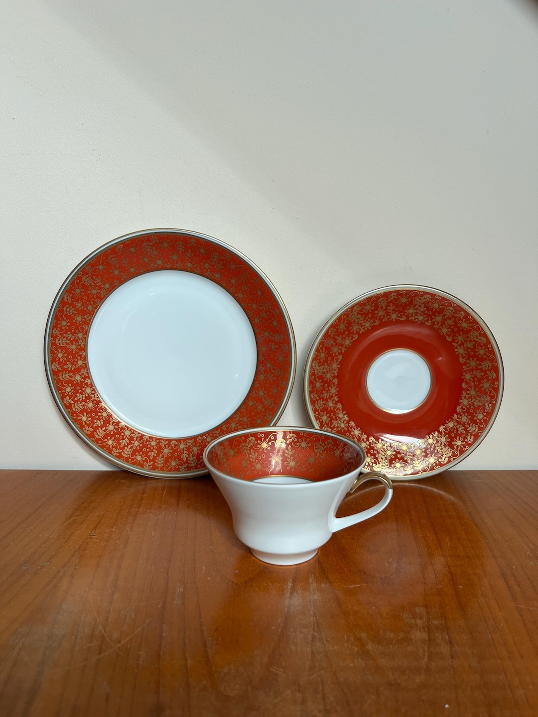 Art. 949 - Weimar Porcelain Collector's Cup – GDR, Orange-red Glaze ...