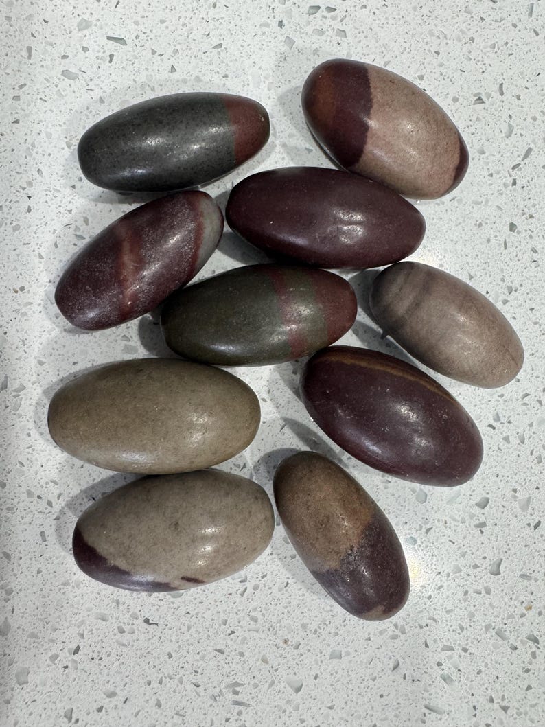Narmada River Lingam Stone- Shiva Lingam- Hindu Altar Decor, Puja - Etsy