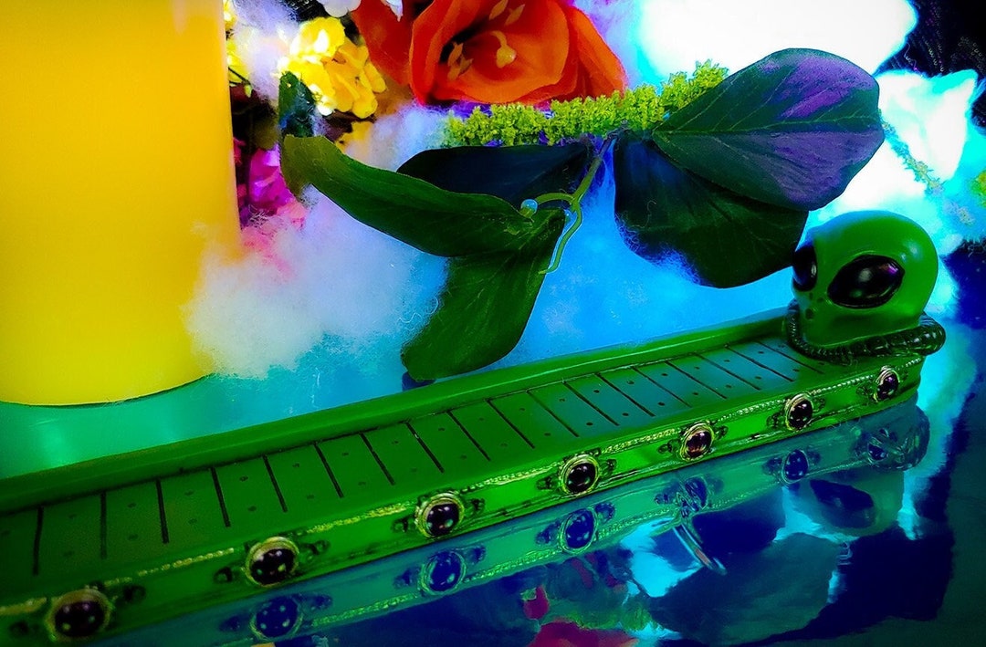 Alien Head Space Incense Burner - Etsy