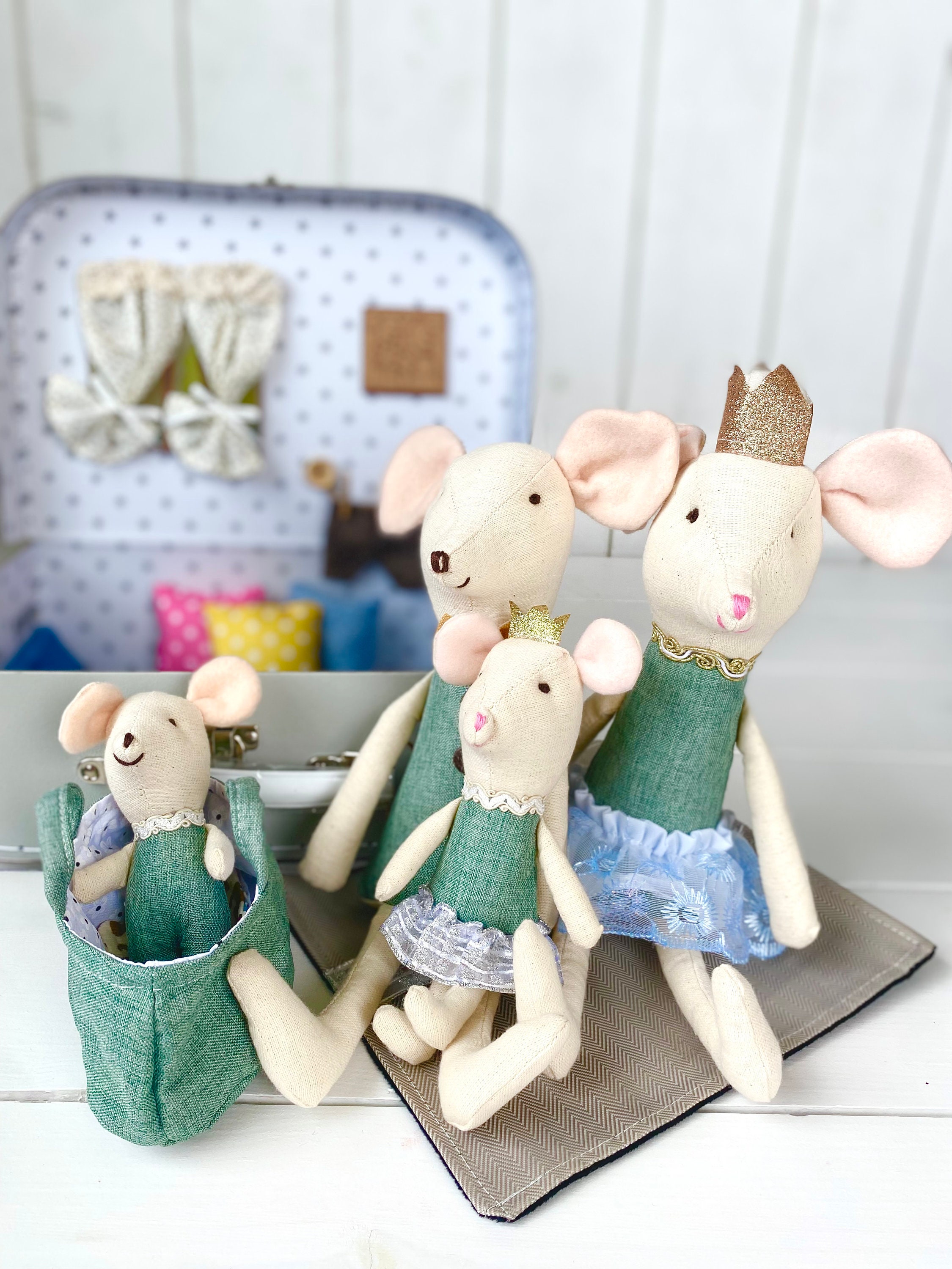 Mice Travel Suitcase, Dollhouse, Road-trip Toy, Mice Family - Etsy