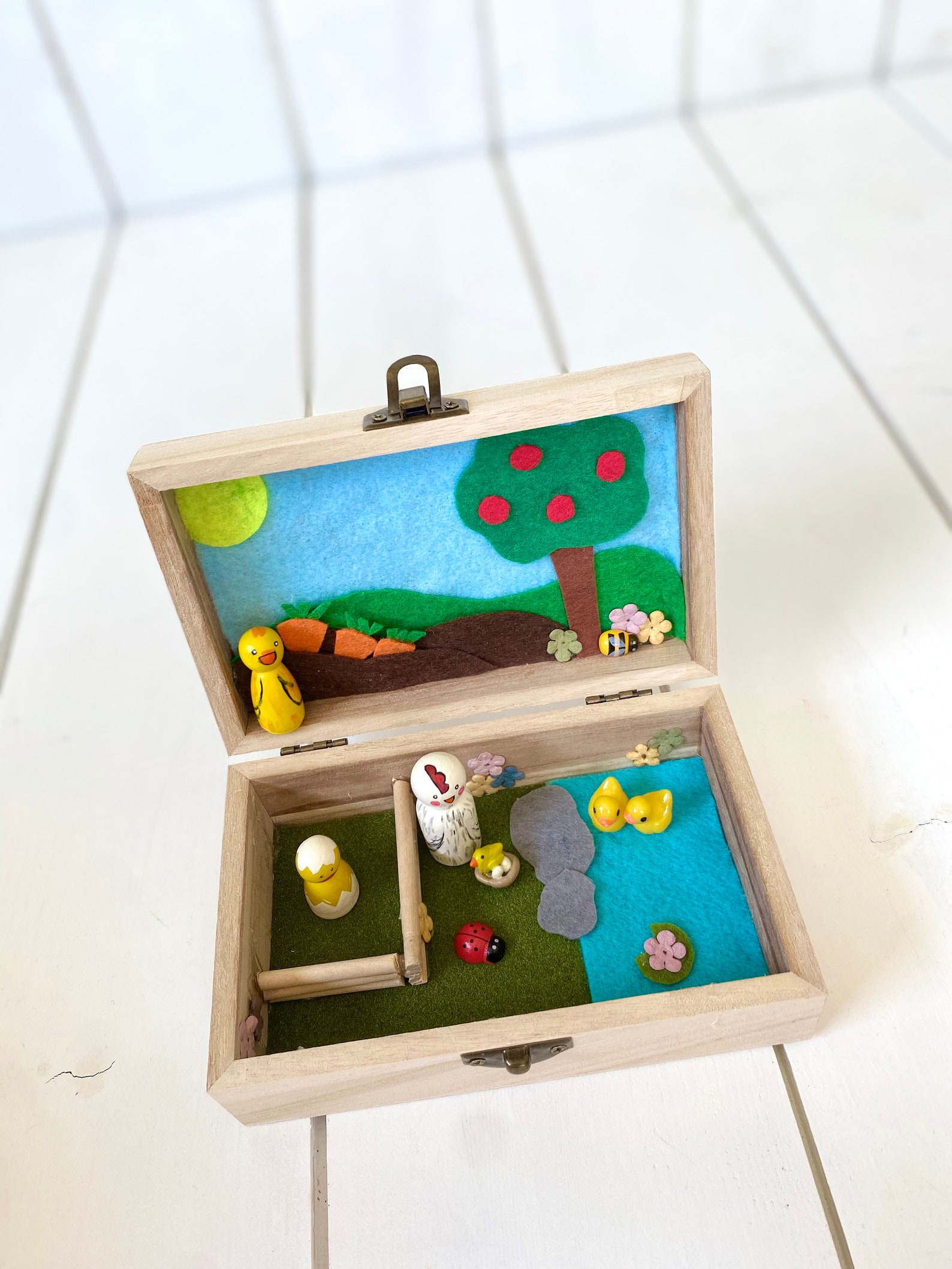 Farm Wood Set, Farm Peg Dolls, Chickens, Garden, Montessori Toys - Etsy