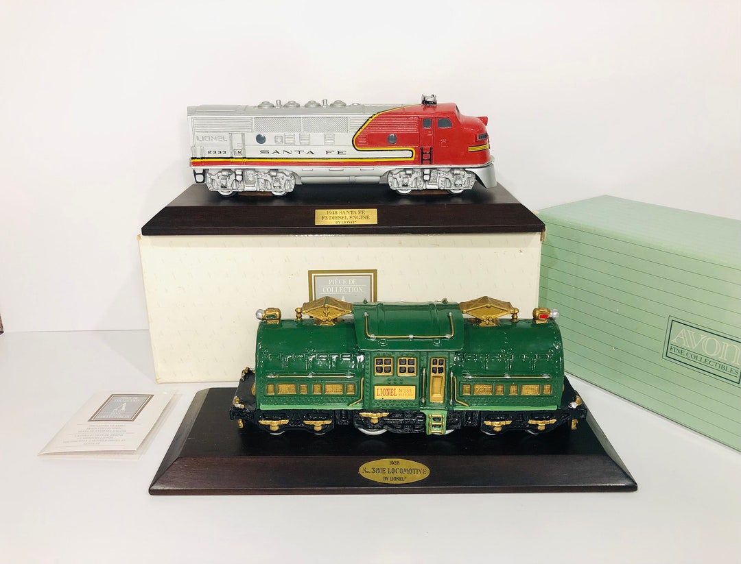 Vintage Avon Classic Train Collection, Lionel 1948 Santa Fe F3 Diesel ...