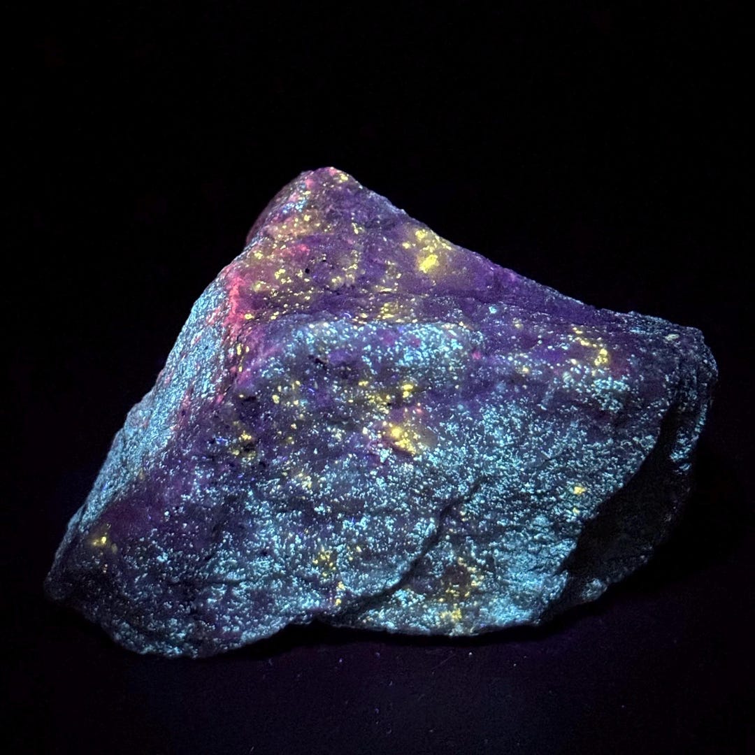 Fluorescent Minerals | Hydrozincite X Diopside Crystal Specimen | Long ...