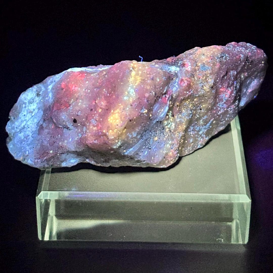 Long Lake Zinc Mine Fluorescent Minerals Hydrozincite X Aragonite ...