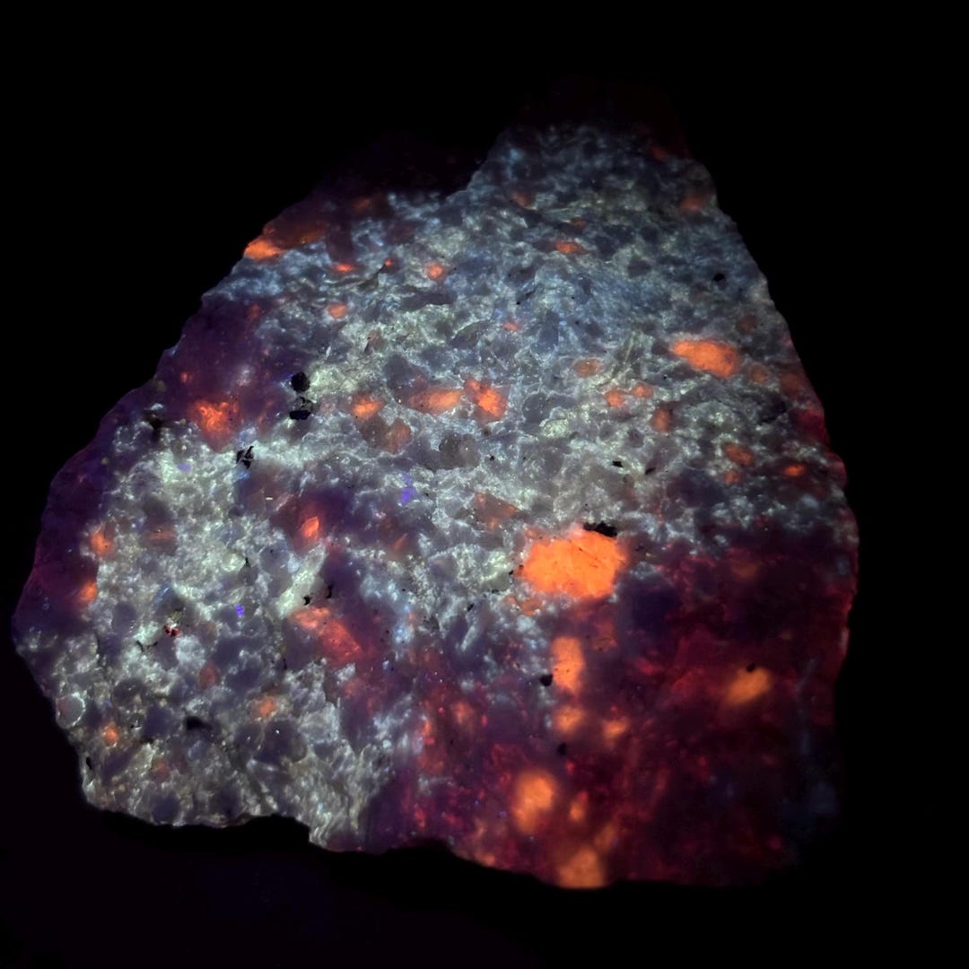 UV Reactive Calcite, Sodalite Mineral Specimen, Fluorescent Minerals ...