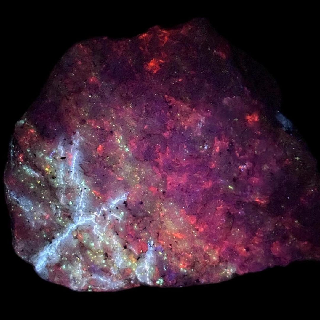 Long Lake Zinc Mine - Fluorescent Minerals | Hydrozincite X Aragonite ...