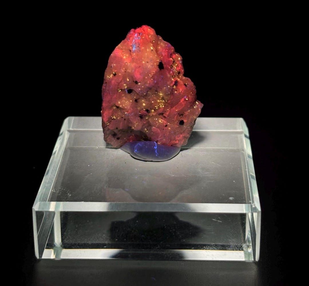 Long Lake Zinc Mine Fluorescent Minerals Hydrozincite X Aragonite ...