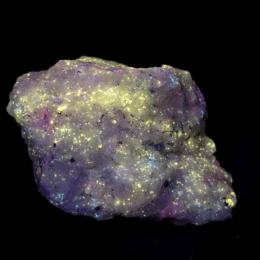 Fluorescent Minerals, UV Reactive Calcite, Aragonite, Chondrodite ...