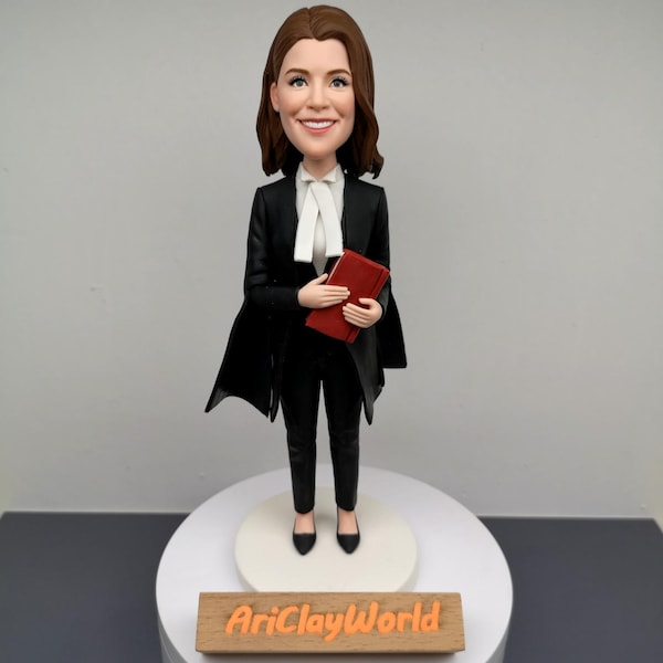 Lawyer Gift - 60+ Gift Ideas for 2025