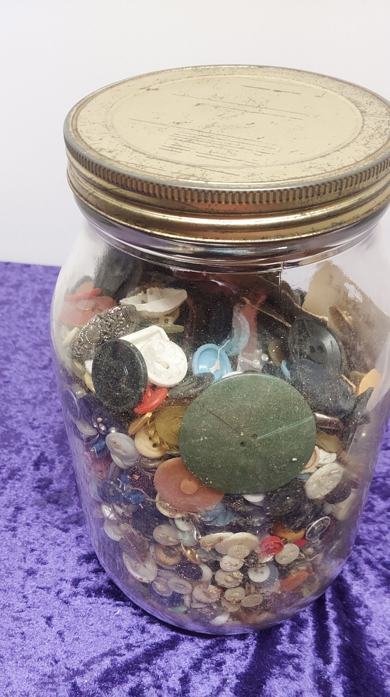 Vintage Gallon Glass Jar of Buttons,jar Marked 470128,assorted Buttons ...