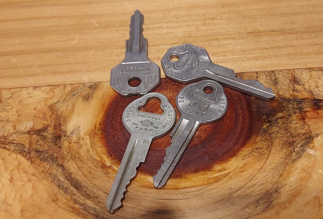 4 Vintage Briggs and Stratton Keys Gm Corp. Basco Milwaukee ,wis USA - Etsy
