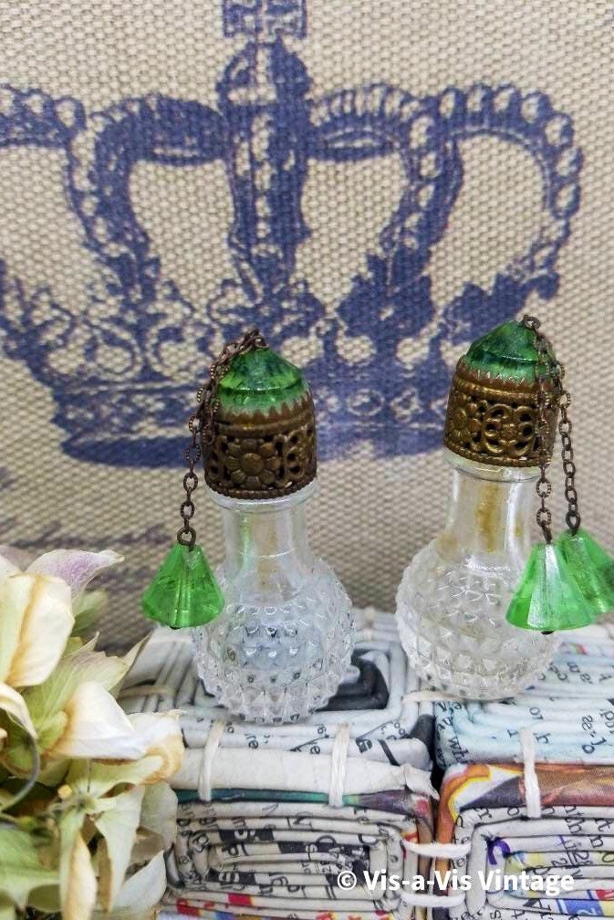 Vintage Sweet Pair Irice stubby Perfume Bottles W/ Green Crystal Tops ...