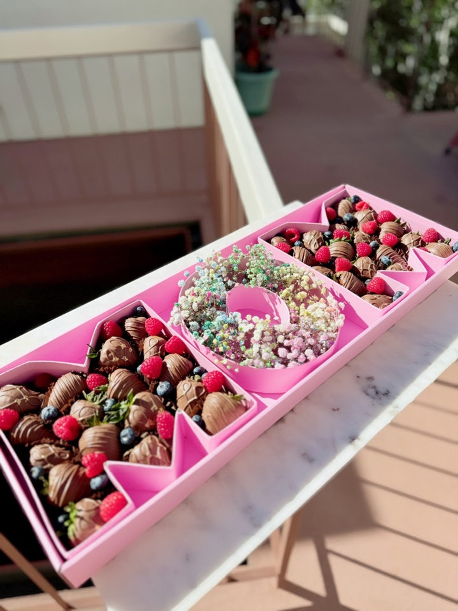 Chocolate Covered Strawberries Gift Box: Berries & Gypsophila Flowers ...