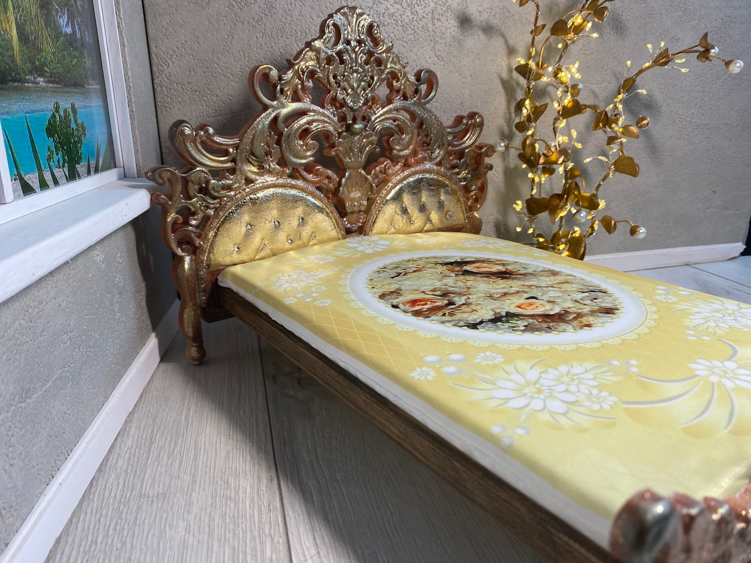 12 Inch Dolls Double Bed/miniature Victorian Bedroom/brown Bed With ...