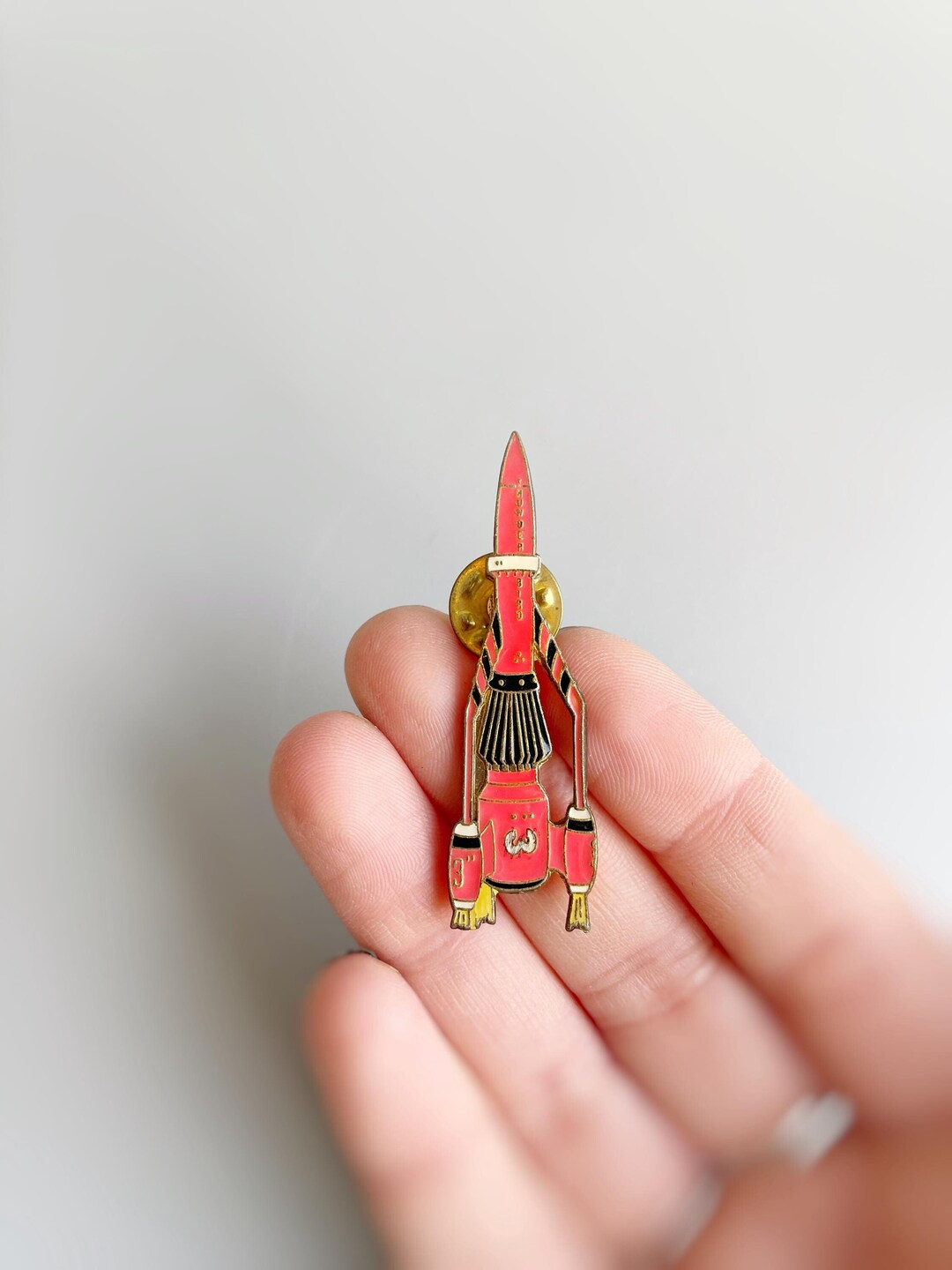 Thunderbirds Enamel Pin Badge, T3 Vintage Metal Thunderbirds Rocket ...