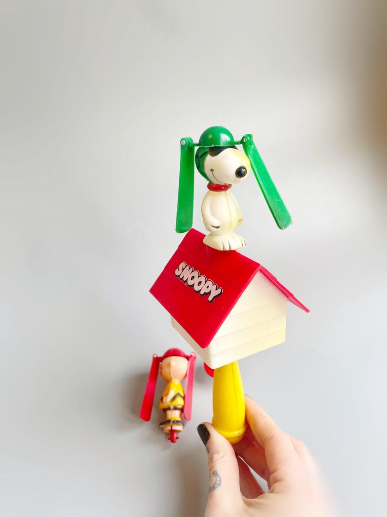 Snoopy Charlie Brown Copter, Hasbro Aviva Snoopy Helicopter Mechanical ...