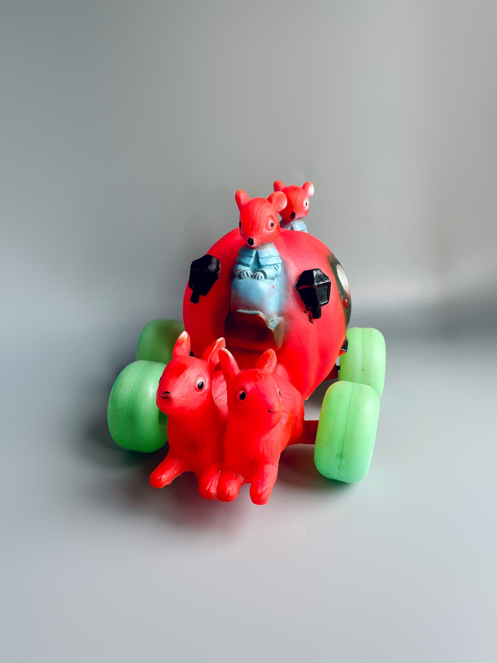 RARE Edward Mobley Pull Along Mouse Carriage, 60’s Kitsch Rubber Toy ...