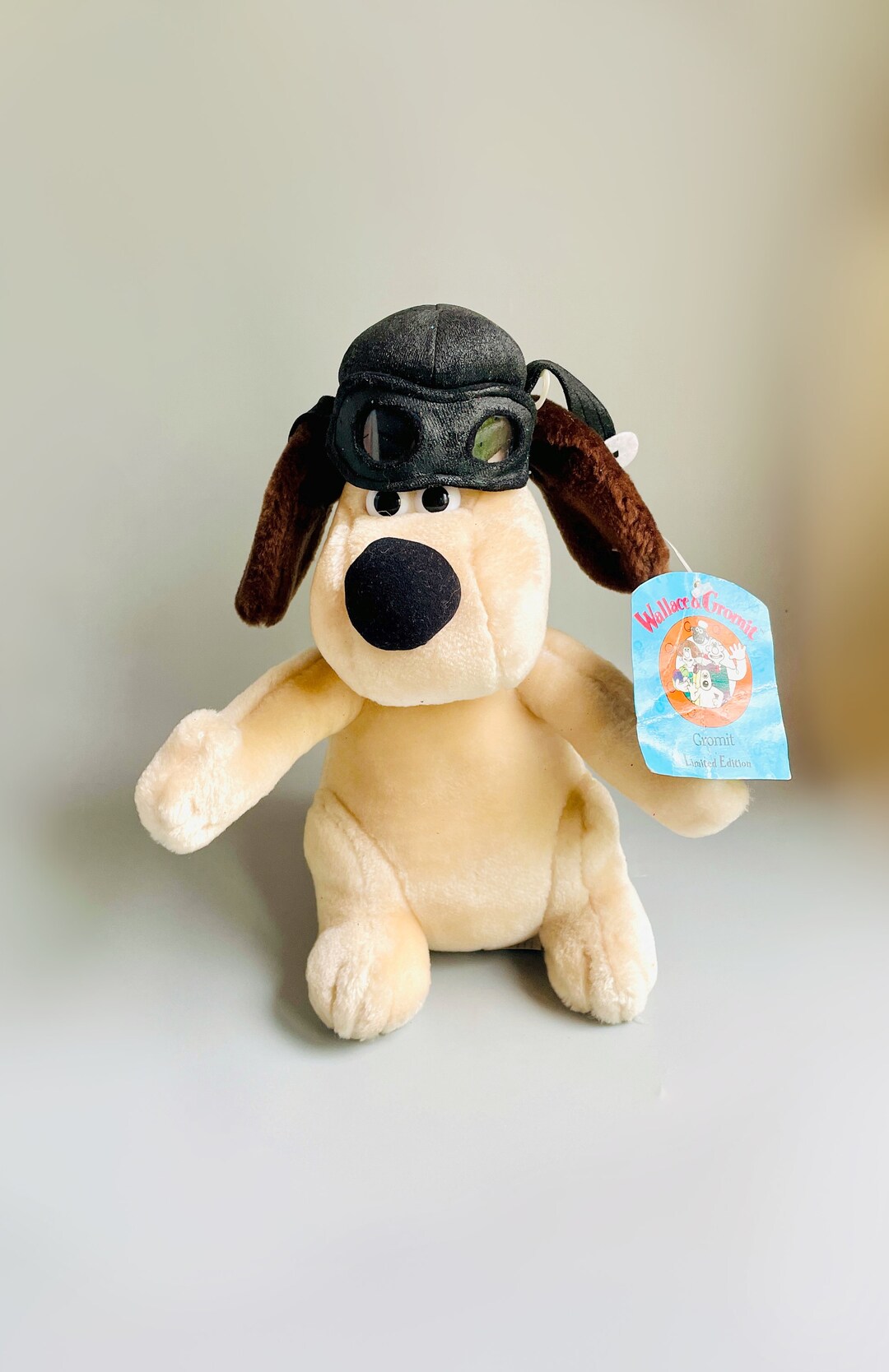 Wallace & Gromit Plush Pilot Gromit, Gromit Dog Born to Play Vintage ...