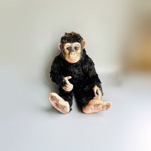 Dean's Rag Book Tru to Life Chimpanzee, Deans Childsplay Soft Toy ...