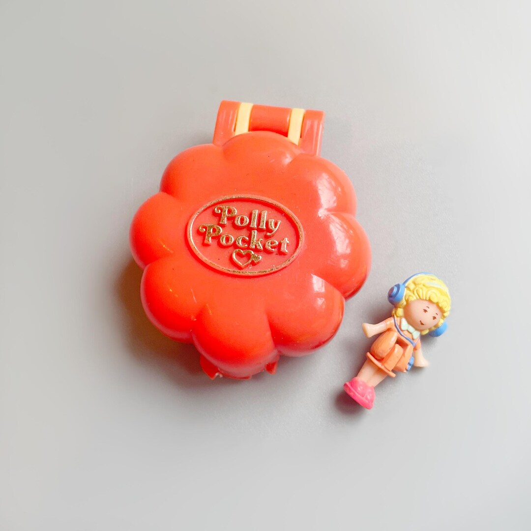 Polly Pocket Polly in Her Music Room Locket & Figure, Polly Pocket 1991 ...