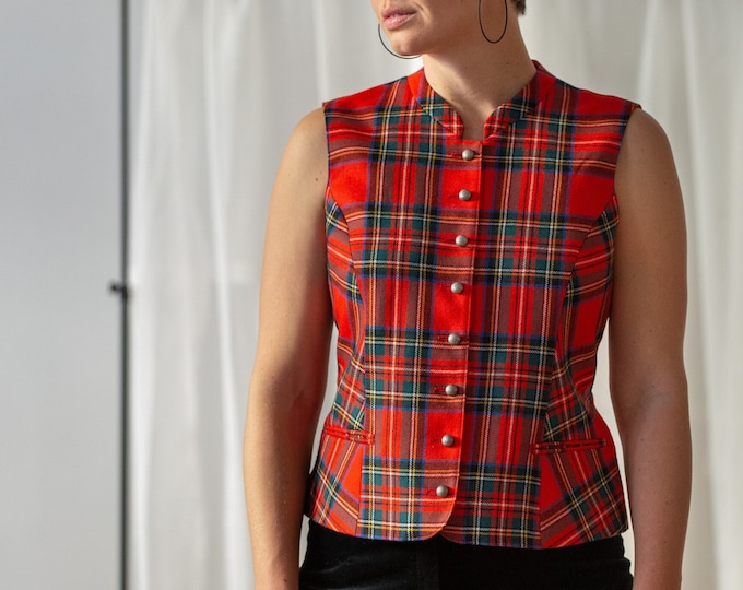 Vintage 100% Wool Tartan Waistcoat in Red for Women | Size L / EU 40 ...