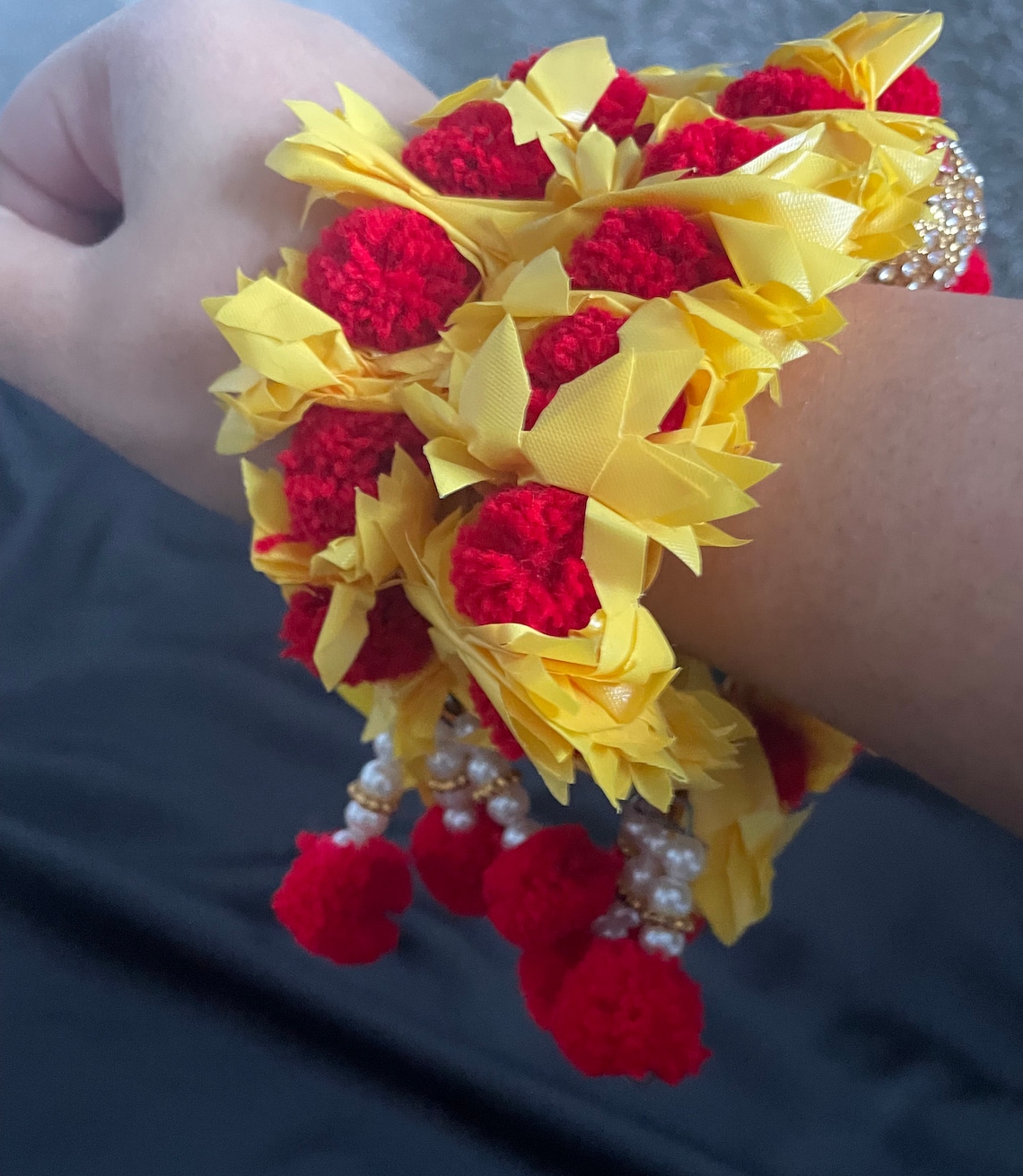 Foam Hand Gajra/ Flower Bracelet/ Floral/ Bridal/ Wedding - Etsy UK