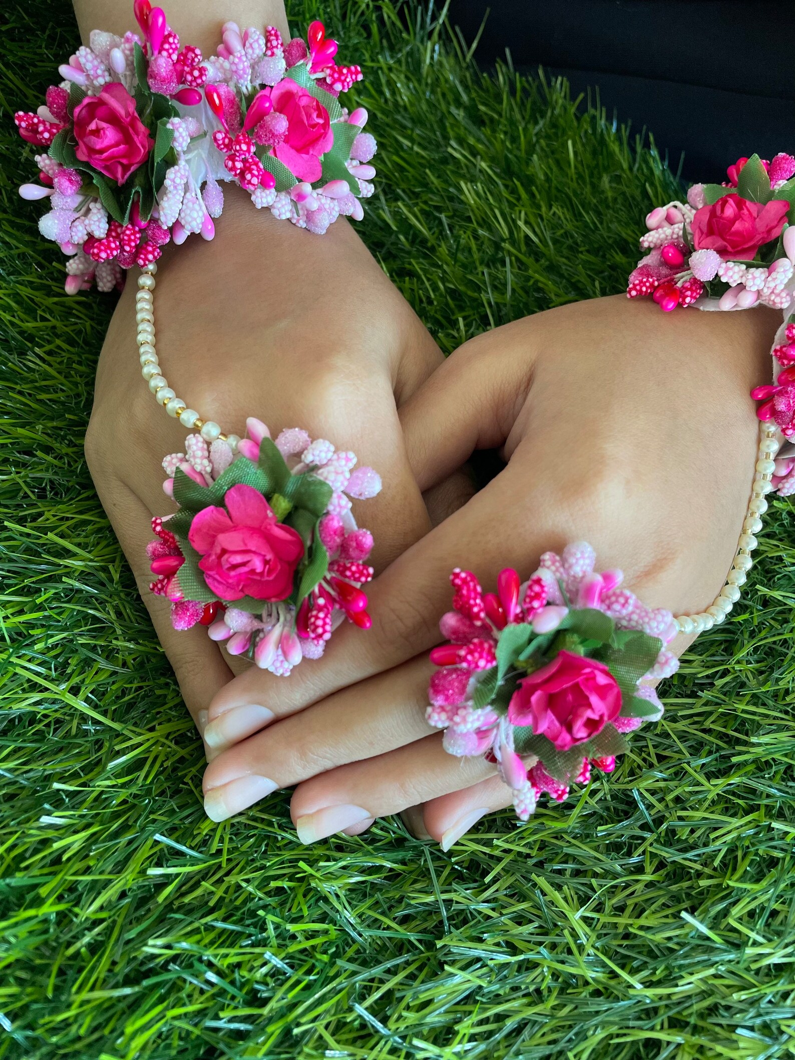 Artificial Hand Gajra Set/ Flower Bracelet/ Floral/ Bridal/ Wedding ...