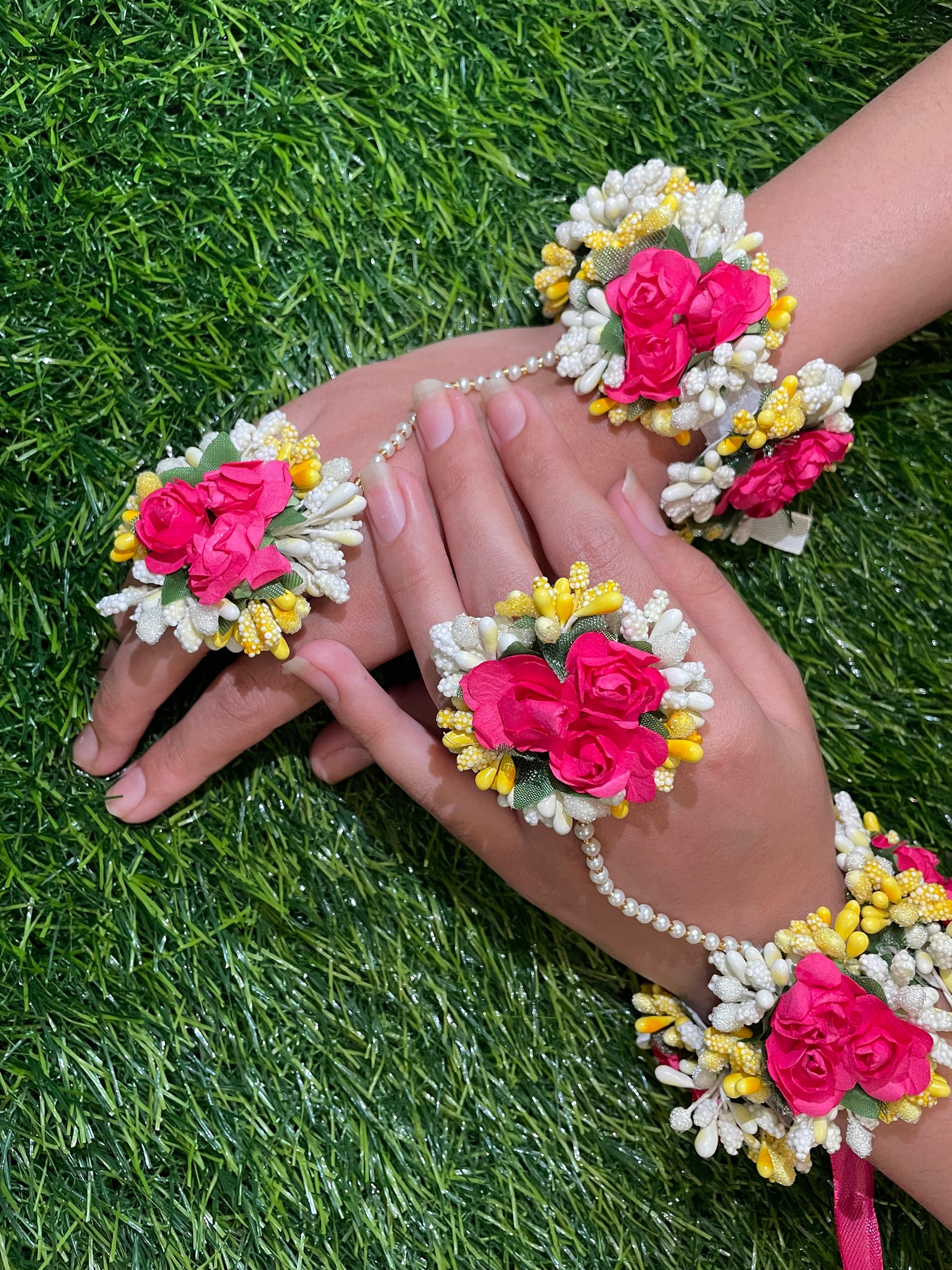 Artificial Hand Gajra Set/ Flower Bracelet/ Floral/ Bridal/ Wedding ...