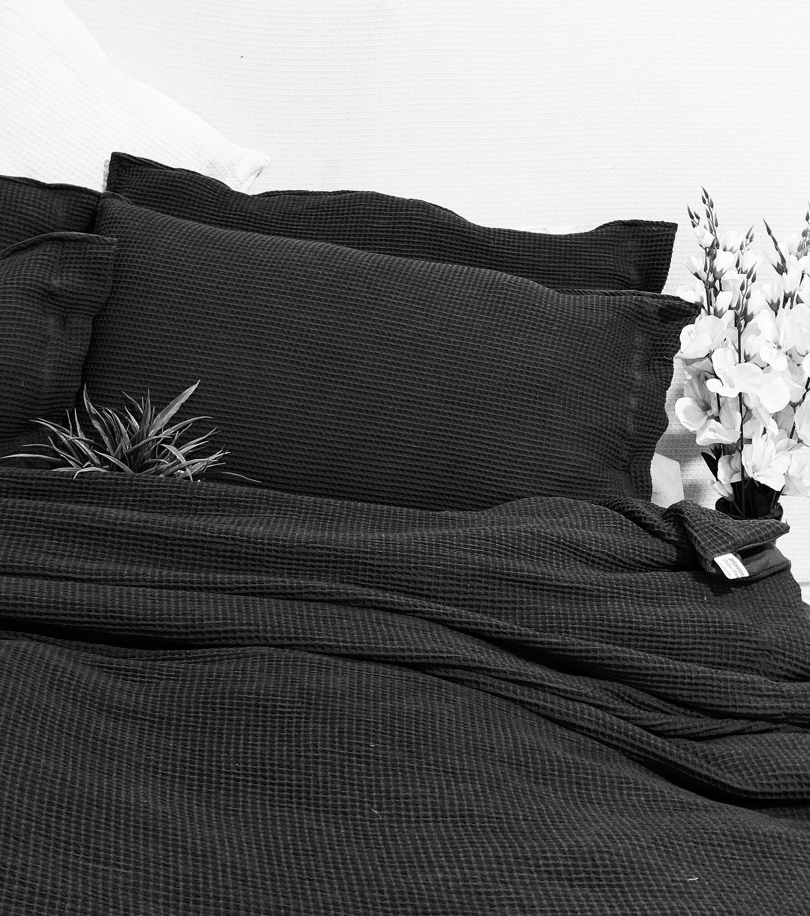 Waffle Duvet Cover in Black Color Set, Cotton Bedding With Pillowcase ...