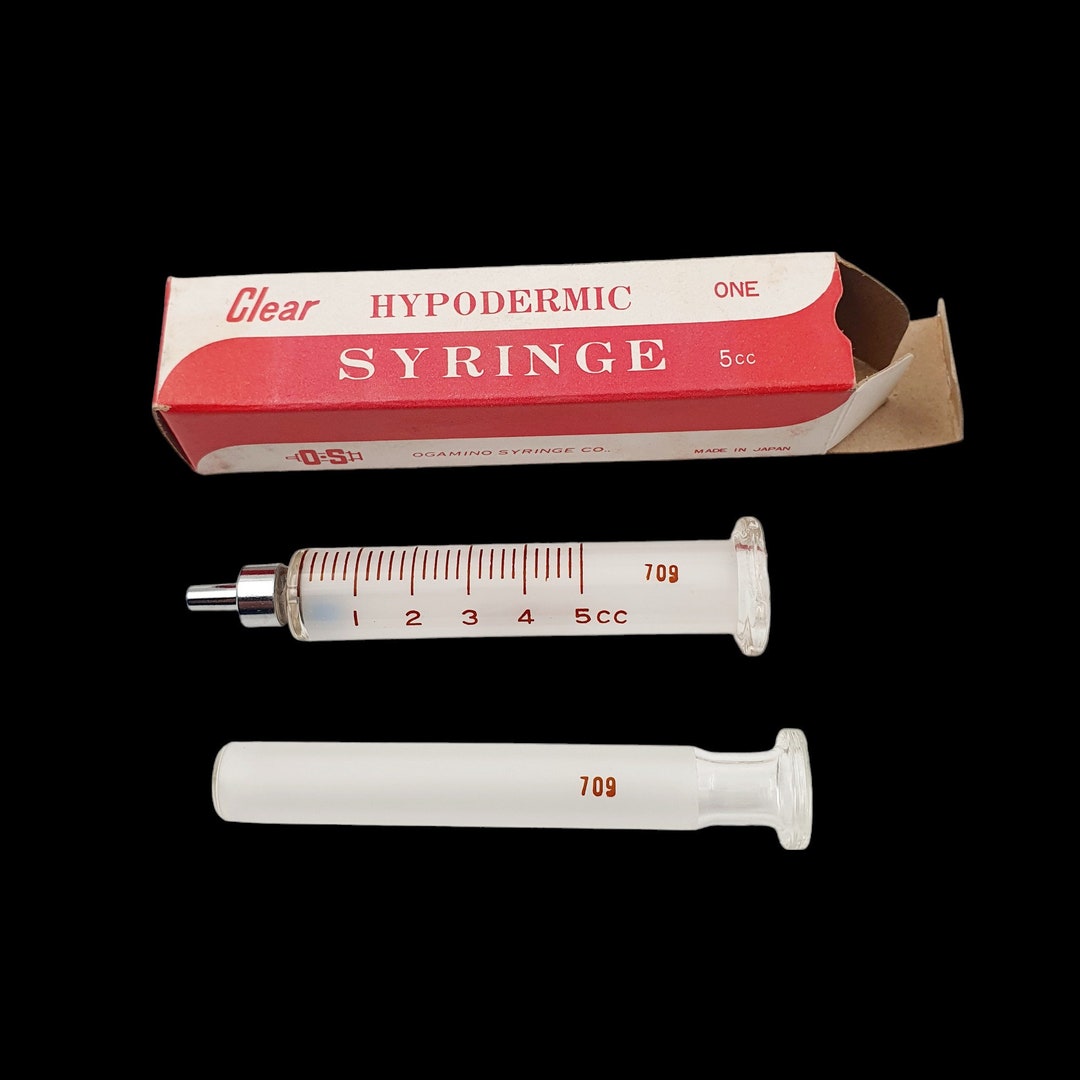 Vintage Clear Glass Hypodermic Syringe 2cc Japan, Medical Articles ...