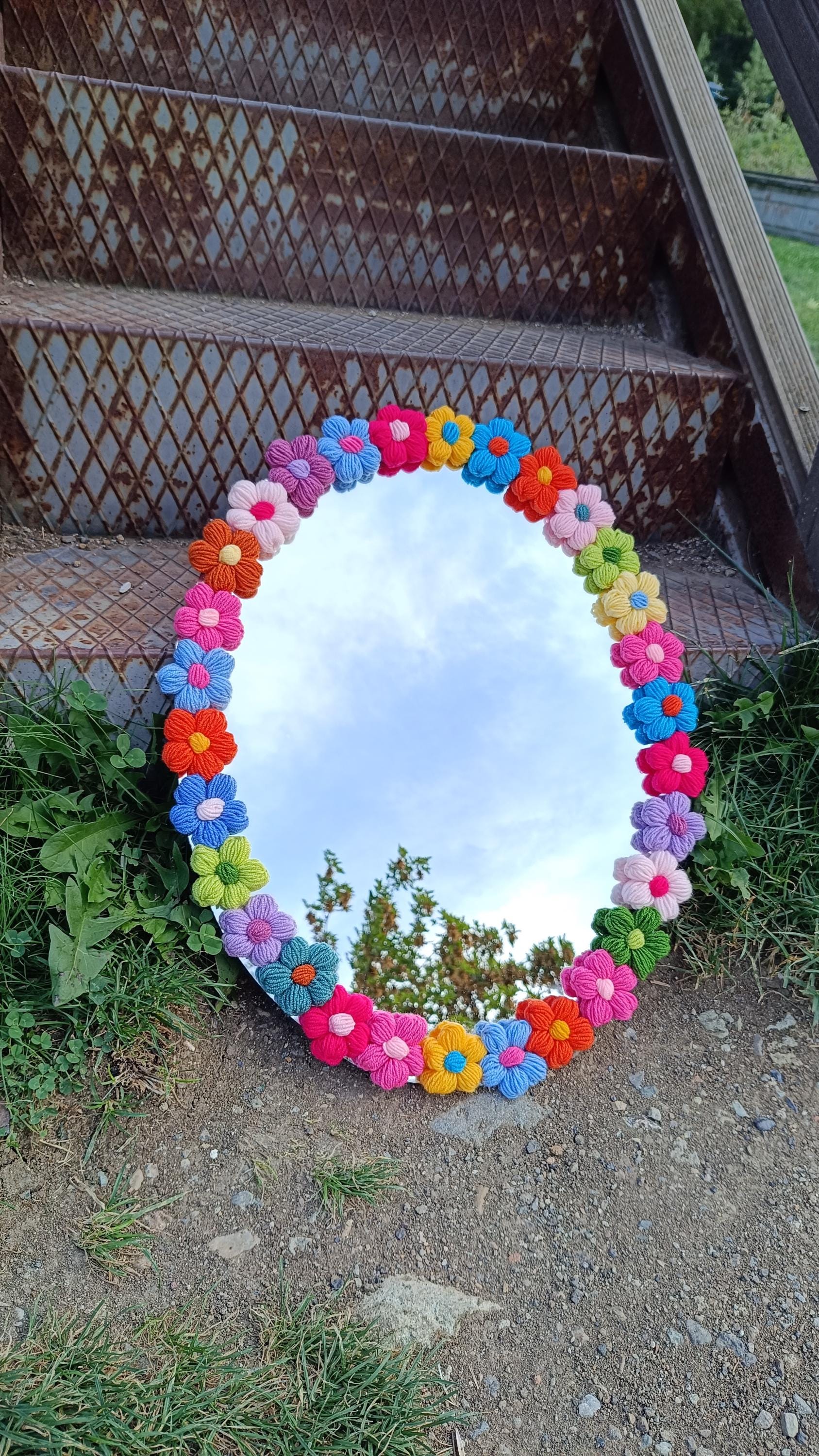 Crochet Puffy Flowers: Handmade Colorful 3D Daisy Appliques for Mirror ...