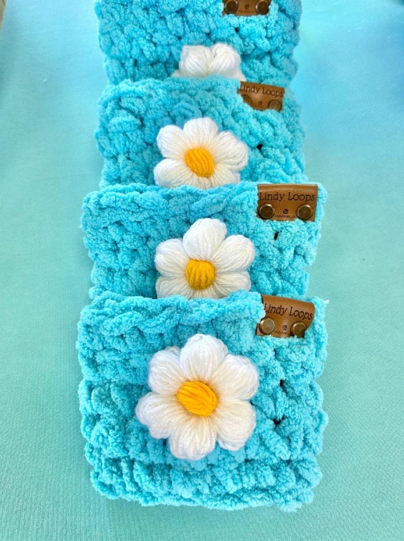 Hand-knitted 3D Flower Appliqués – Crochet Daisy Embellishments for ...