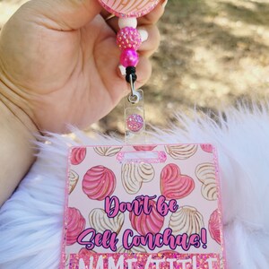 Concha Badge Reel /badge Buddy/ Cute Gifts - Etsy