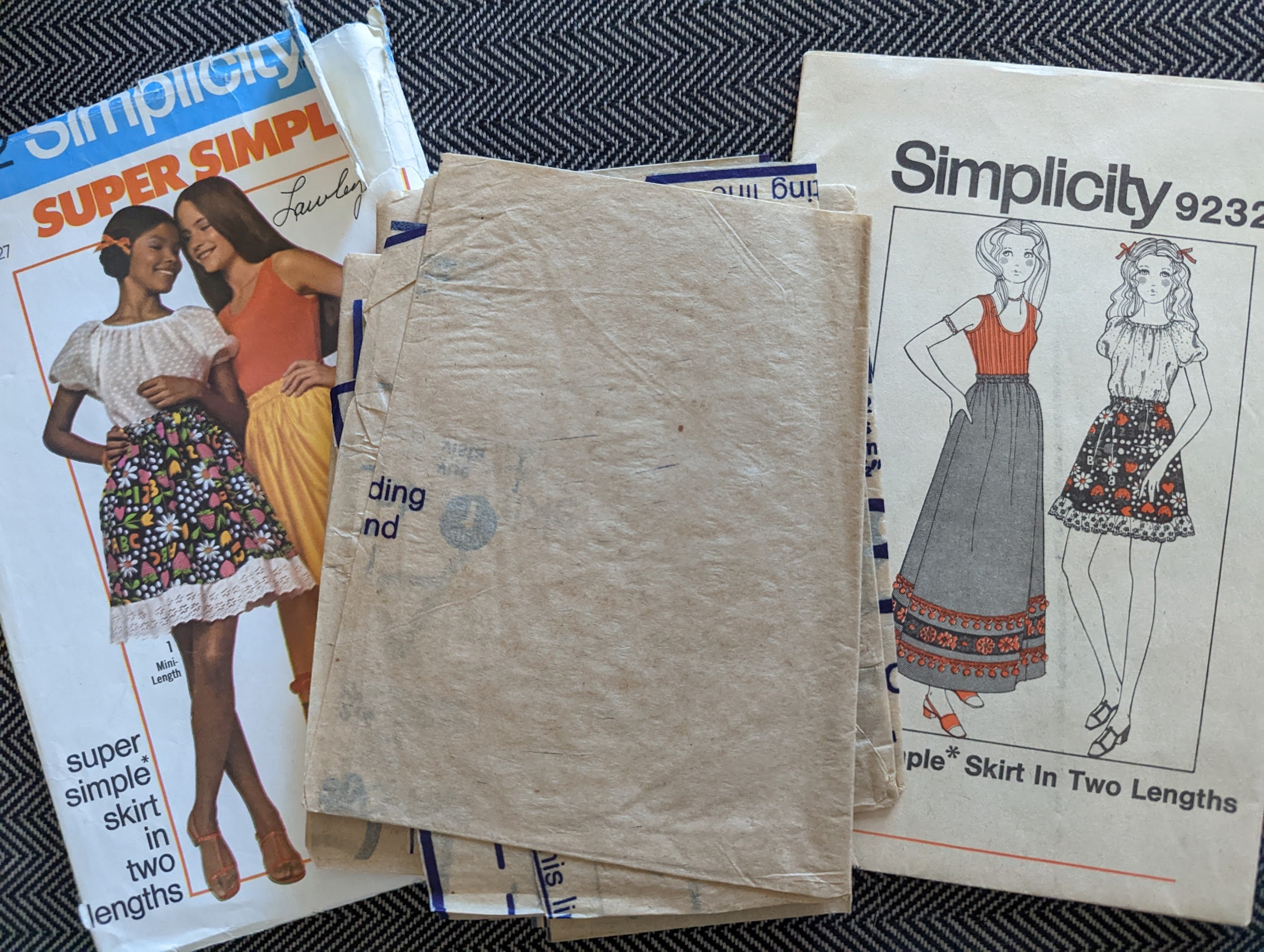 1970 Mini or Long Skirt W Trim Size Medium Waist 25.5 - 27 Complete Cut ...